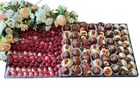 Chocolate & Fruit Gift Trays in Saudi Arabia | Polaberry – polaberryksa